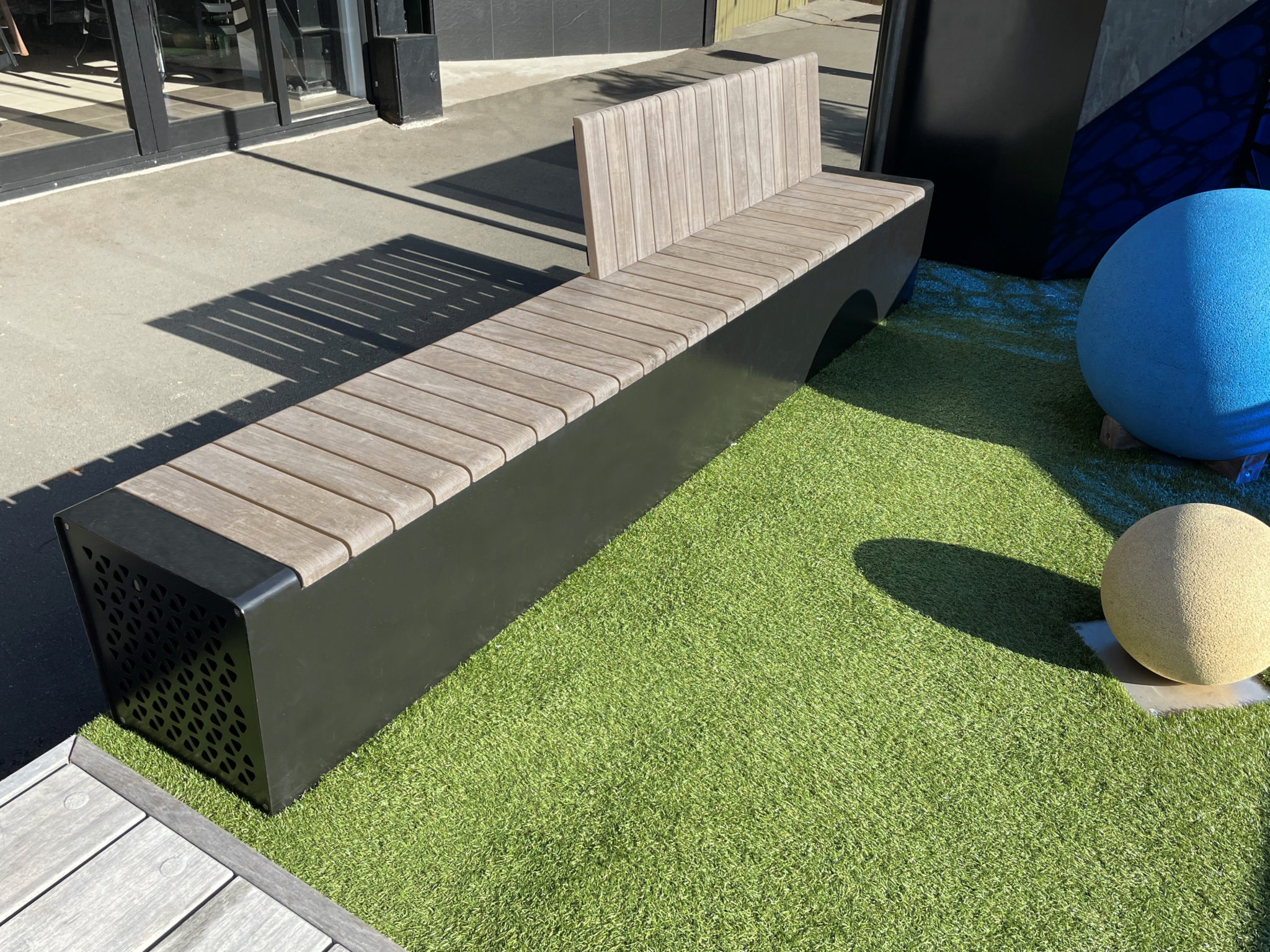 Linear Seat - Street Furniture